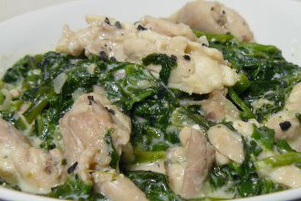 Poulet fafa (Polynésie). – è molto goloso
