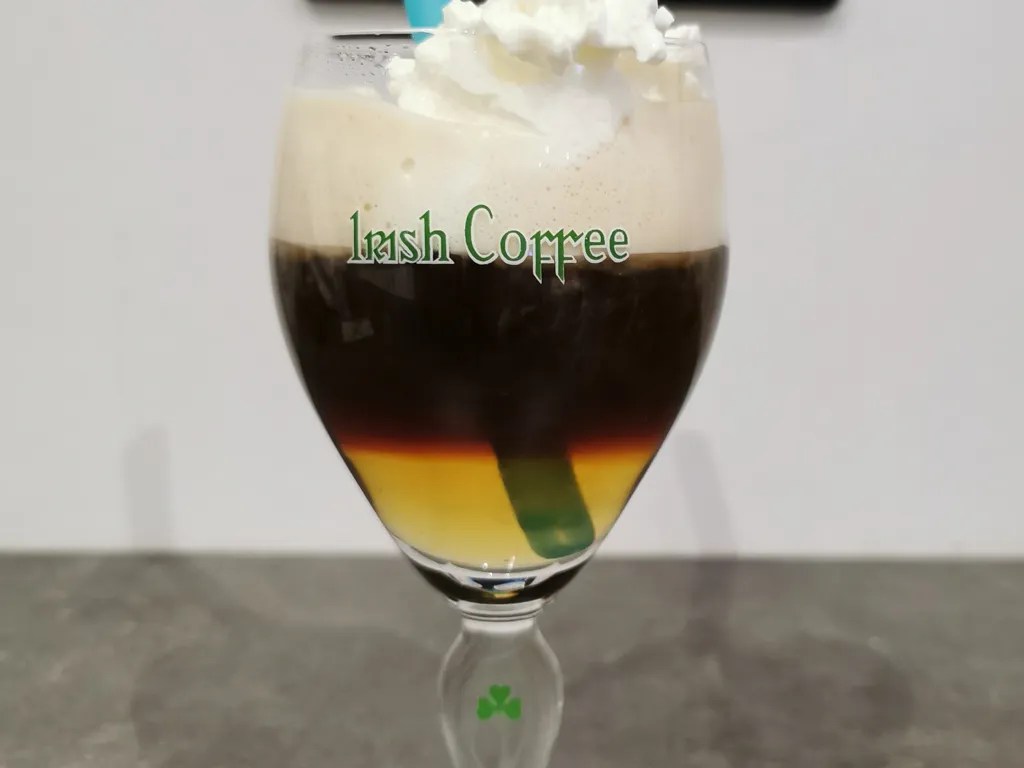 Irish coffee. – è molto goloso