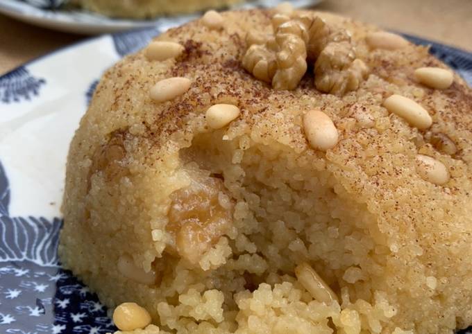 Helva (halva) de semoule aux amandes (Turquie). – è molto goloso